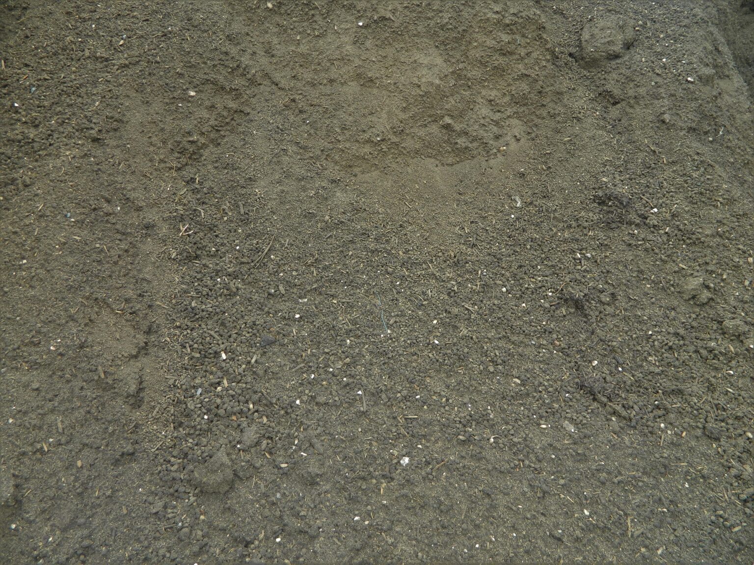 Premium Dairy Compost (Class II) – Bedrock Landscaping Materials