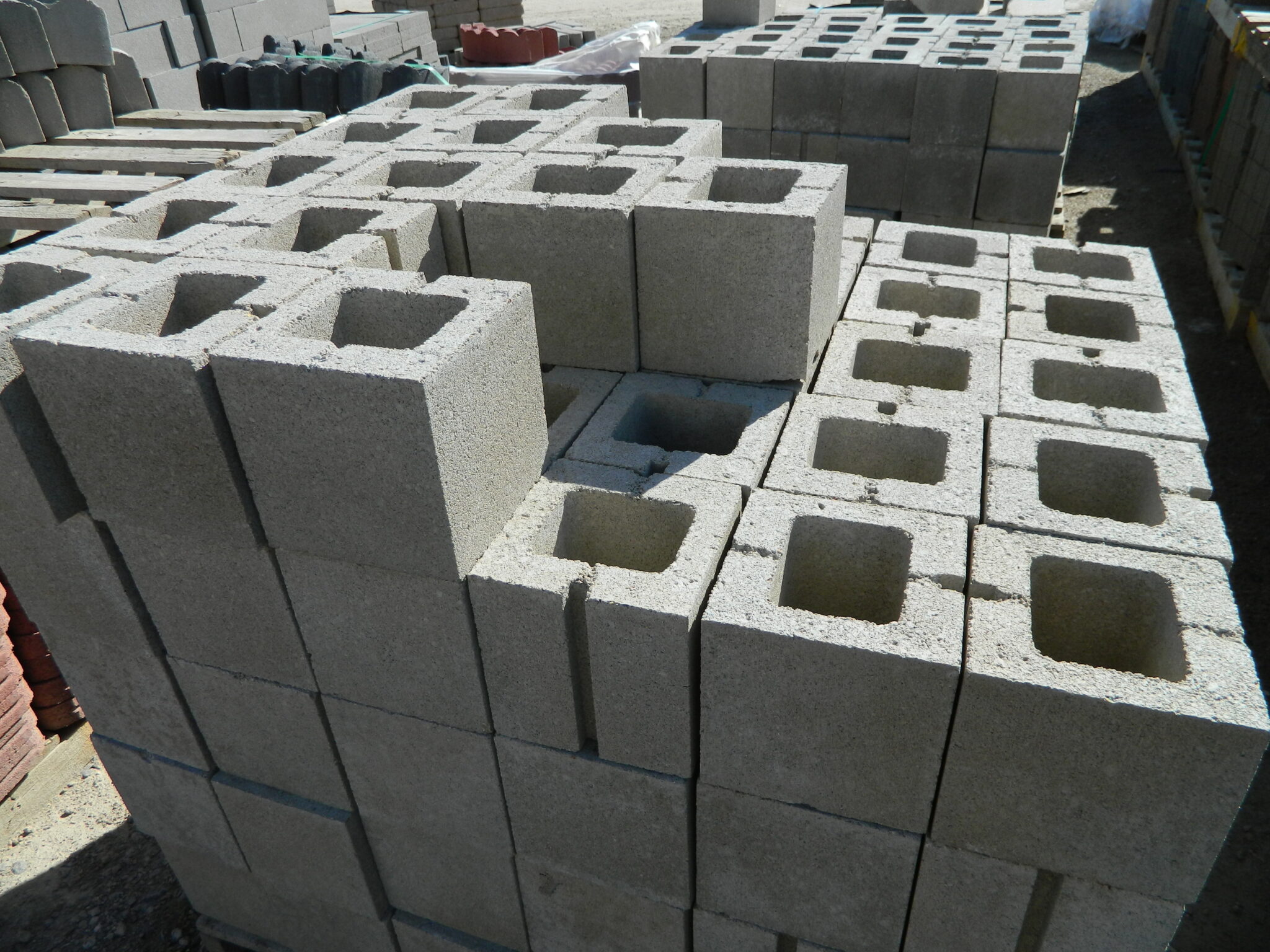 Cinder Block – Bedrock Landscaping Materials